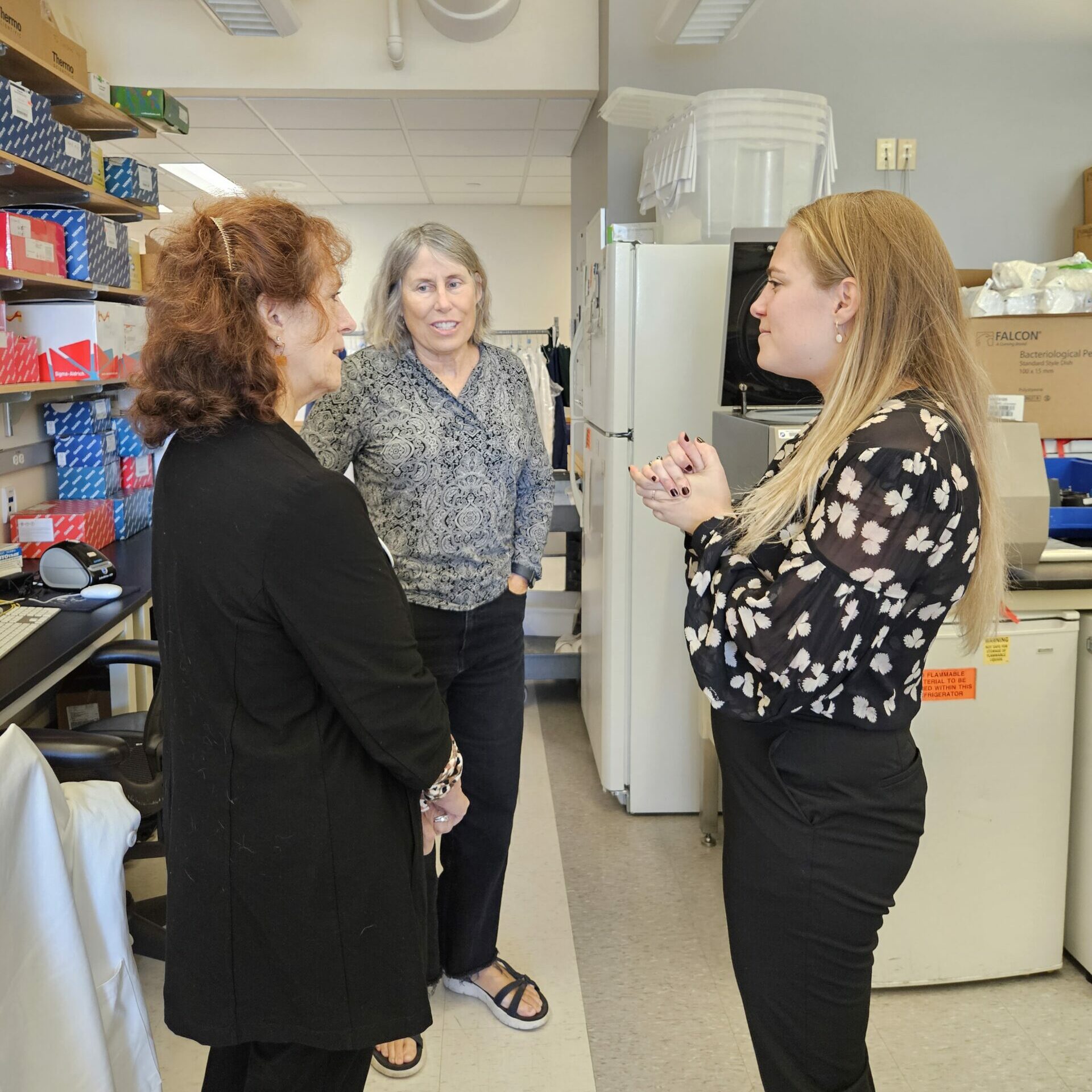 Seeing Lobular Breast Cancer Research Up Close in the Lab - The Lobular ...